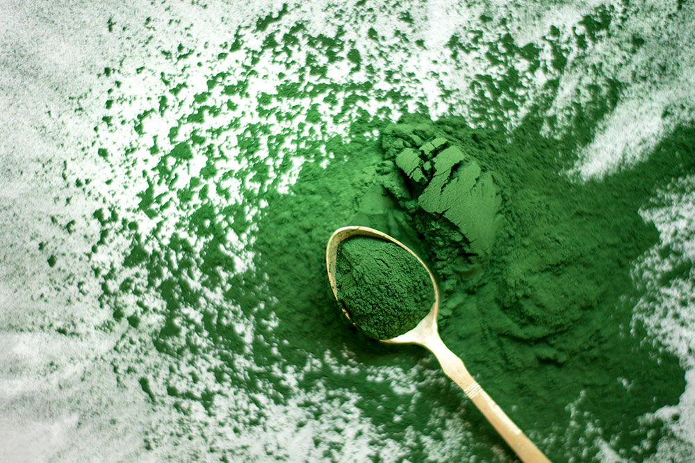 La spiruline : tout ce qu'il faut savoir avant de l'adopter